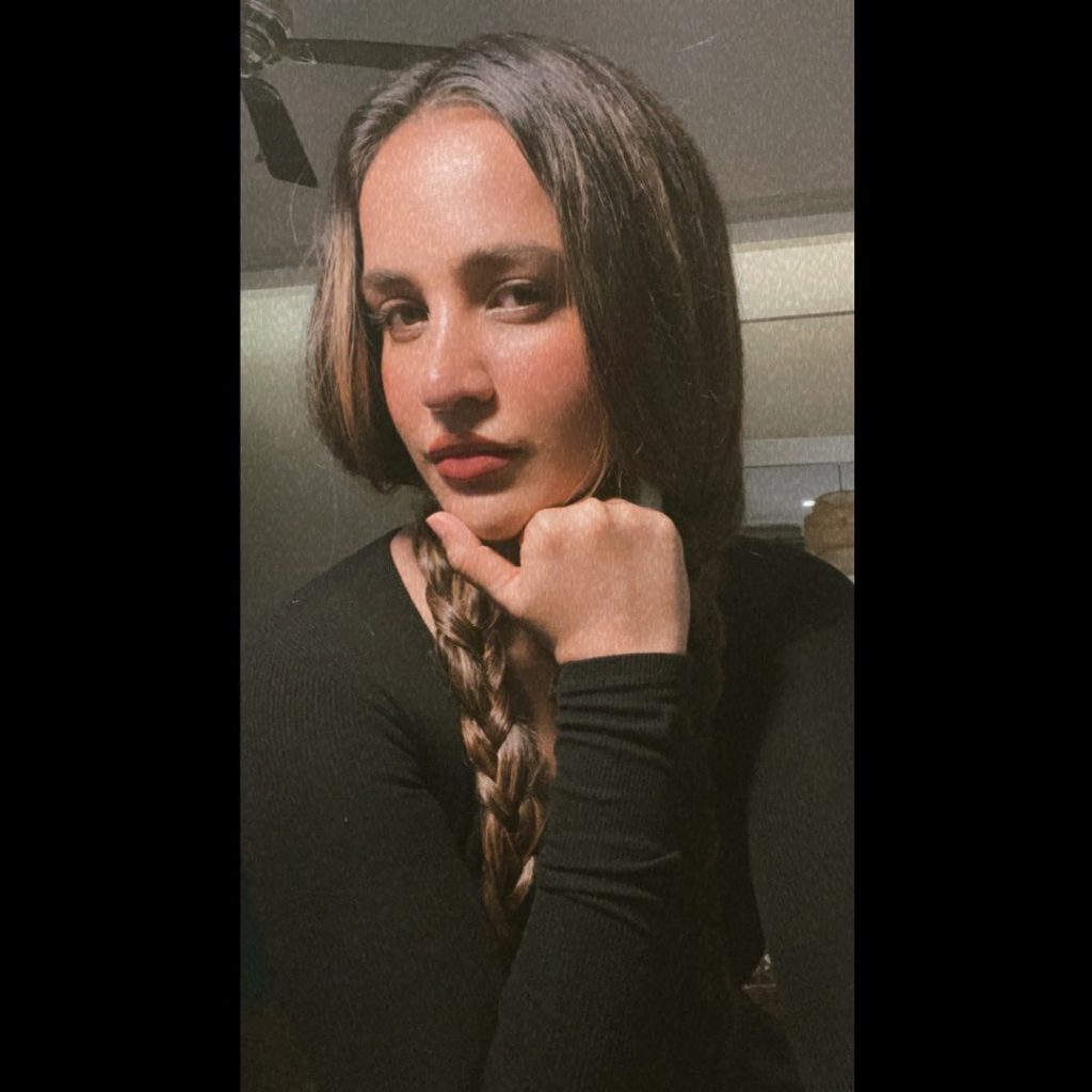 Aisha Sharma Bio - Height, Age, Boyfriend & More